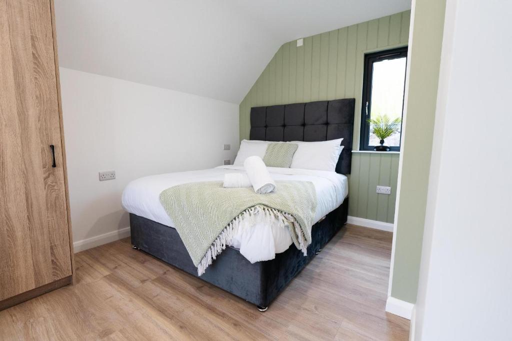 The Village at The Rocks - Luxury Glamping Resort, Newry (updated ...