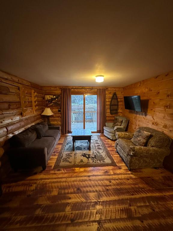 Paint River Landing, Crystal Falls (precios actualizados 2025)