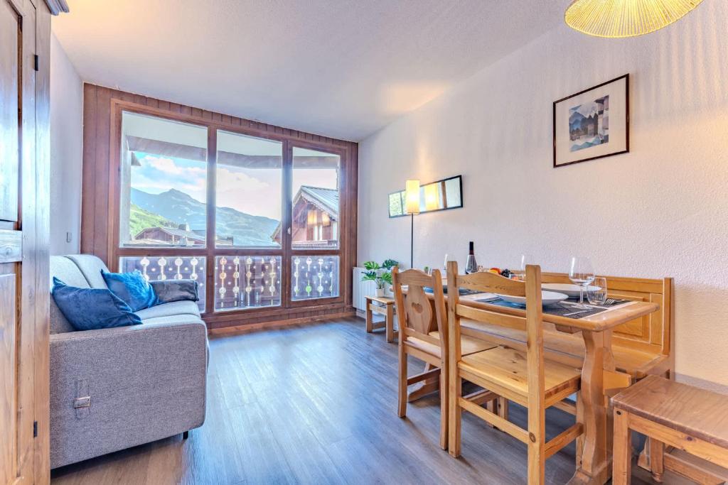 Ski-in 1BR in the Heart of Val Thorens with Mountain View 110 Silver ...