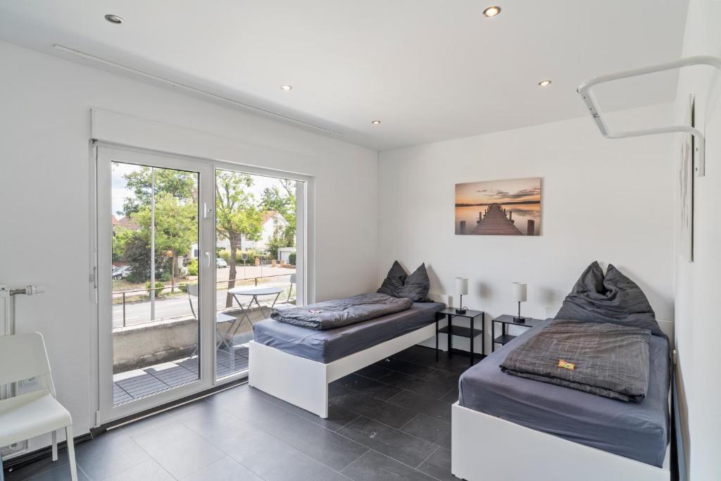 RU02 Wohnung in der Opelstadt!, Рюселсхайм (обновени цени за 2025 г.)