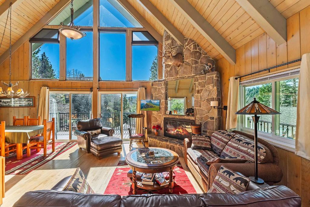 Bow N Arrow Lodge For 8, Lake Arrowhead (tarifs actualisés pour 2026)