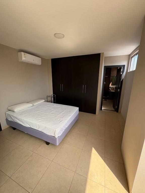 Edificio Town center, Guayaquil (updated prices 2025)