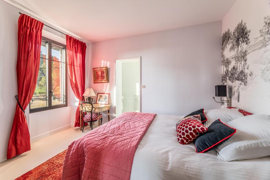 Domaine de Courbon, Toulenne (updated prices 2025)