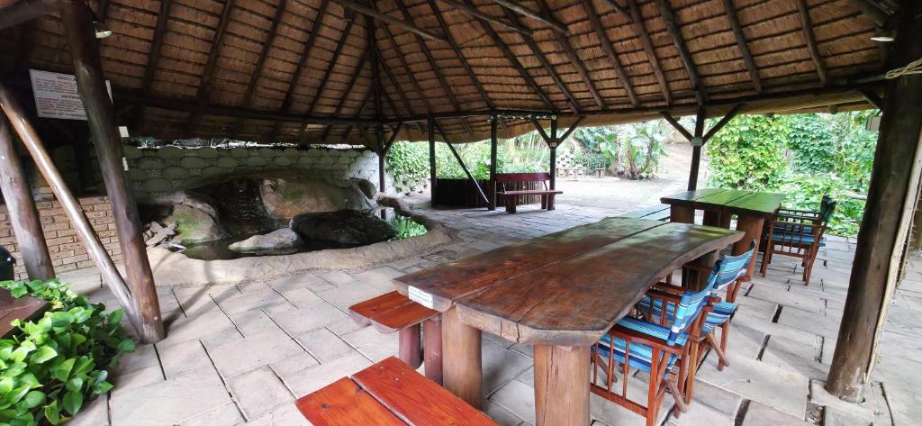 Sunny Rock - sleeps 8, Southbroom (updated prices 2026)