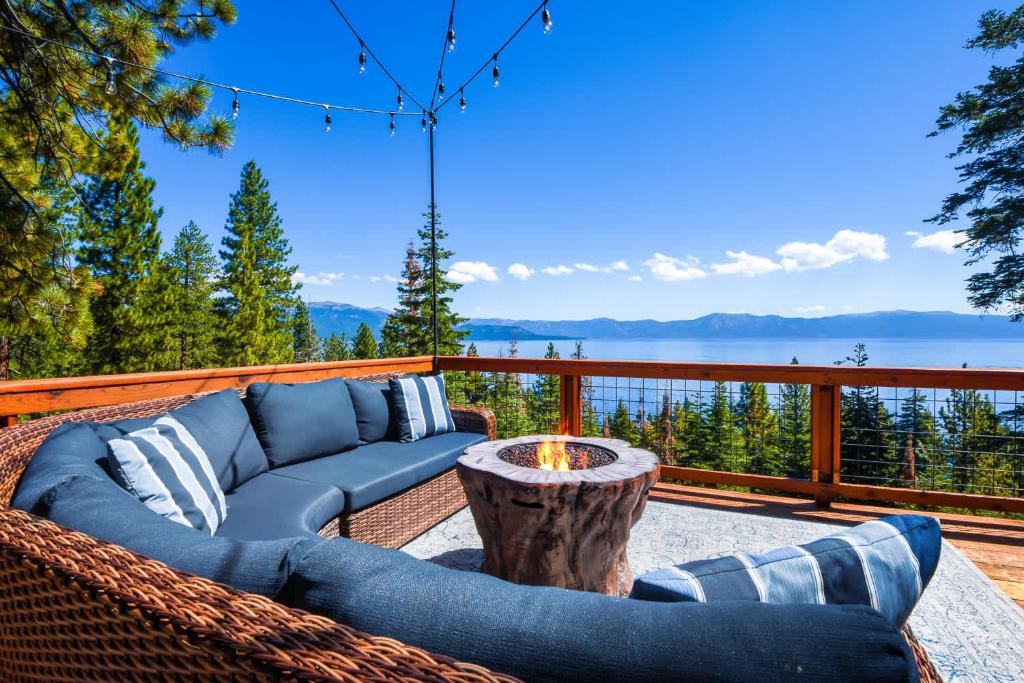 Shoreline Vista - Lake Views Near Hike & Bike, Carnelian Bay (tarifs ...