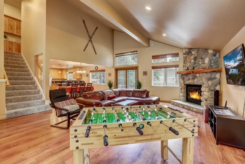 Sutter Trail Sparkles - Air conditioned large family home, South Lake ...