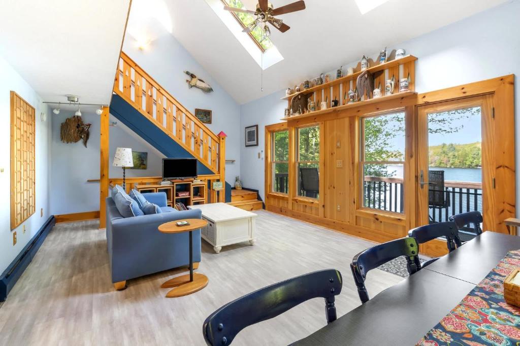 Waterfront with Kayaks SUPs and Ping Pong Table, Spang Mills (updated ...