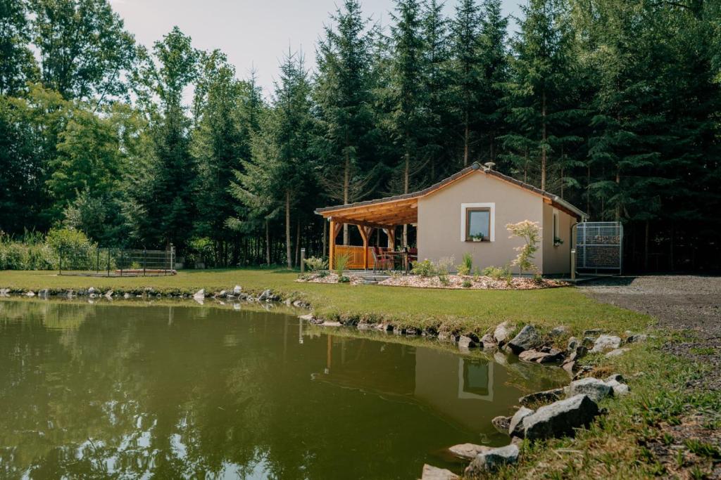 Chatka Pod Blatcem, Petříkov (preus actualitzats 2025)