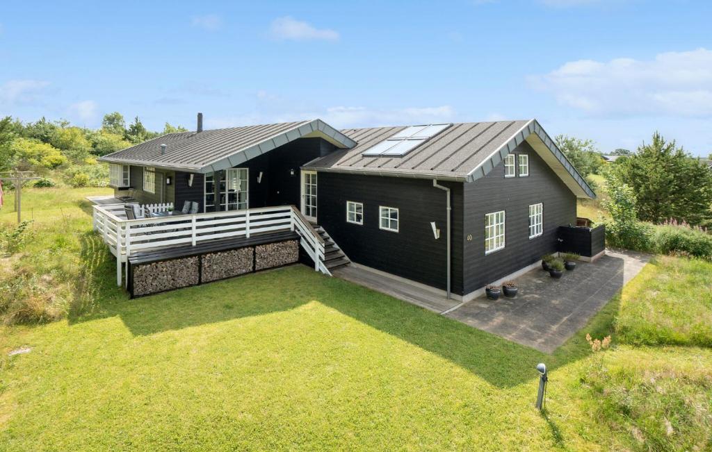 Beautiful Home In Ejstrupholm With Wifi, Krejbjerg (precios ...