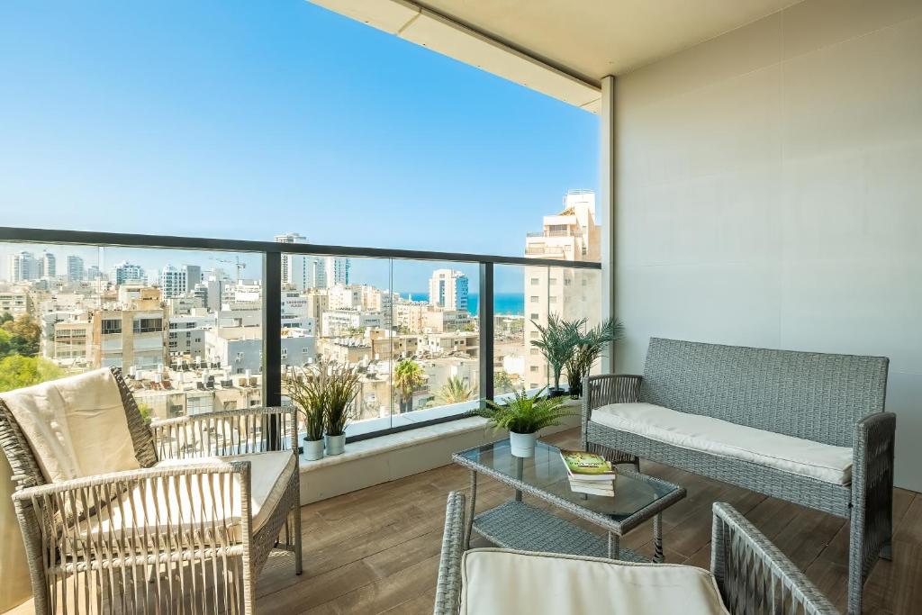 Sea Breeze Netanya Retreat with Mamad by Sea N' Rent, Netanya (precios ...