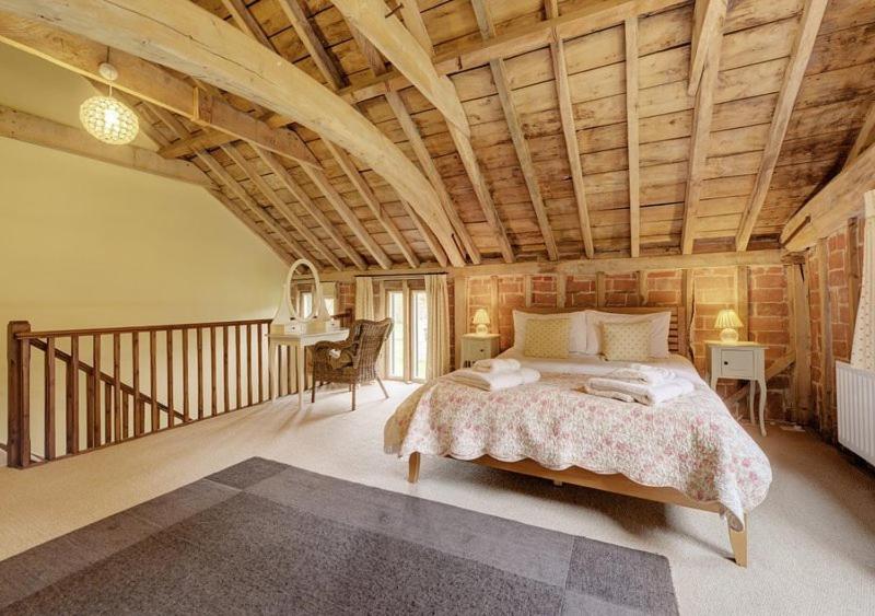 Vale Farm Barns, Sutton (updated prices 2026)