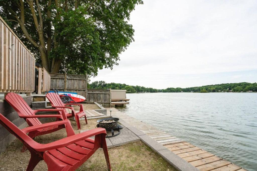 Scenic Waterfront Cottage Retreat with Firepit and BBQ, Hanover ...