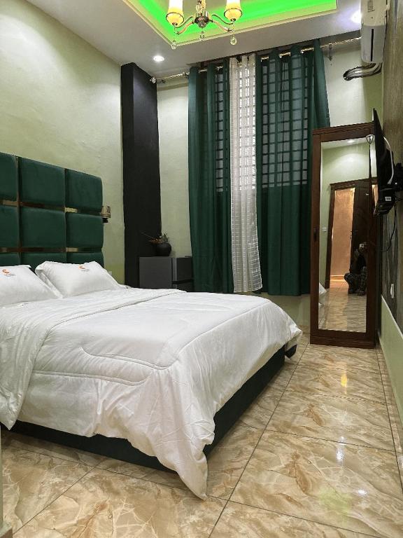 Comfort Inn Hotel & Suits, Yaoundé (updated prices 2026)