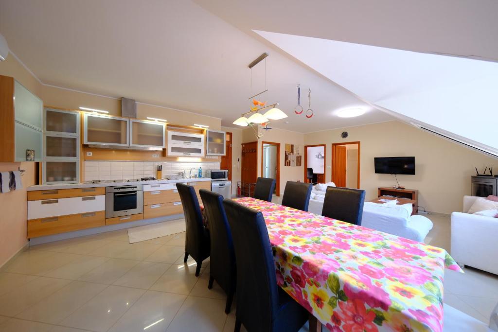 Merényi Luxus apartman, Pécs (precios actualizados 2025)