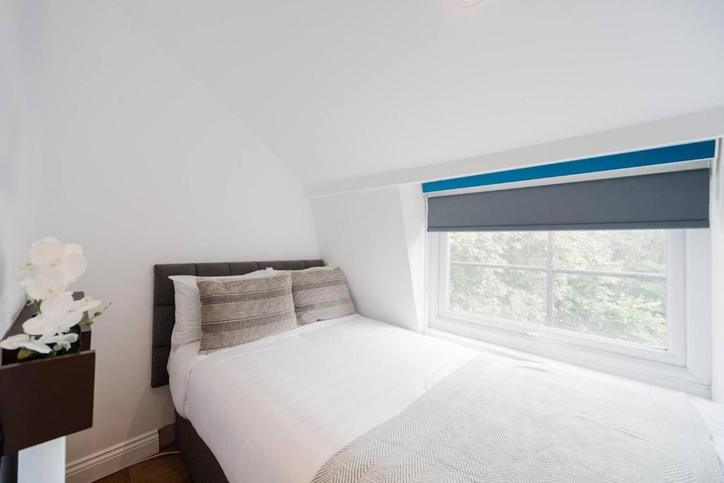 Two Story Studio Apartment, London (updated prices 2026)