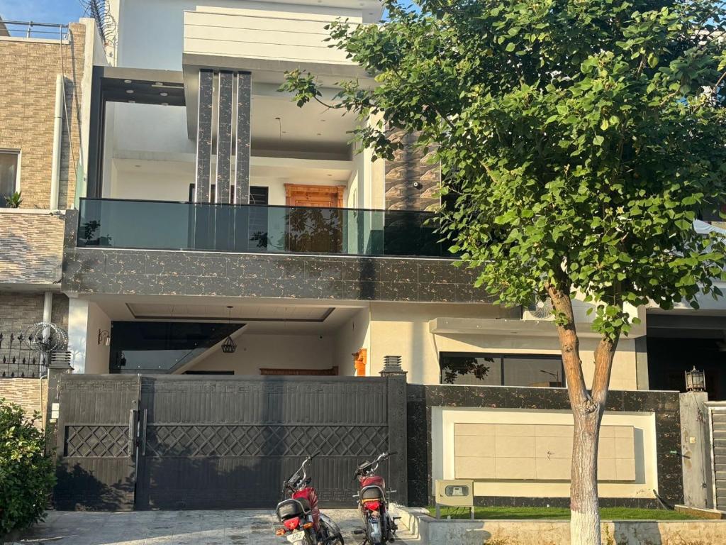 Falcon Guest House, Islamabad (updated prices 2026)