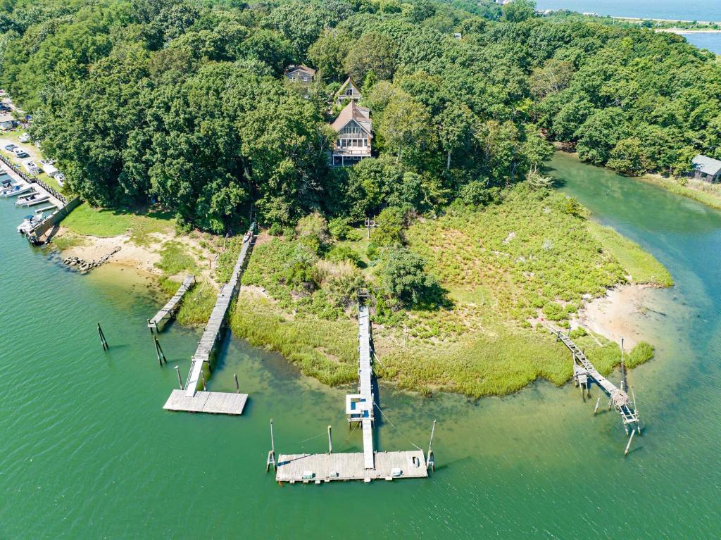 Nature's Paradise: Private Dock & Water Views, Mattituck (updated ...