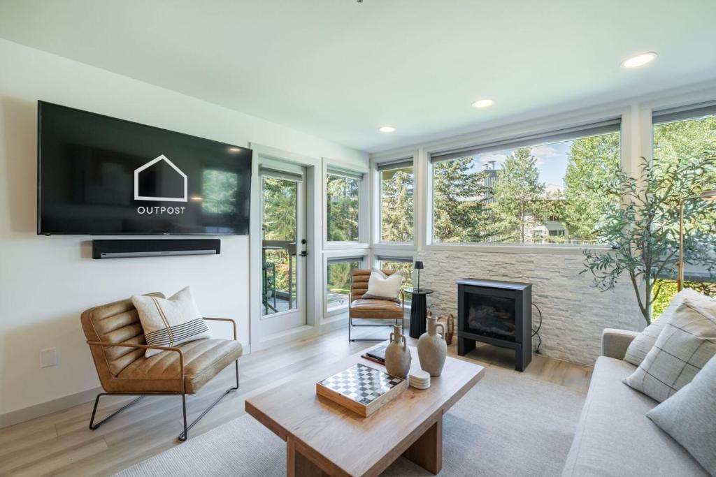 Greystone Lodge by Outpost Whistler, Whistler (updated prices 2025)