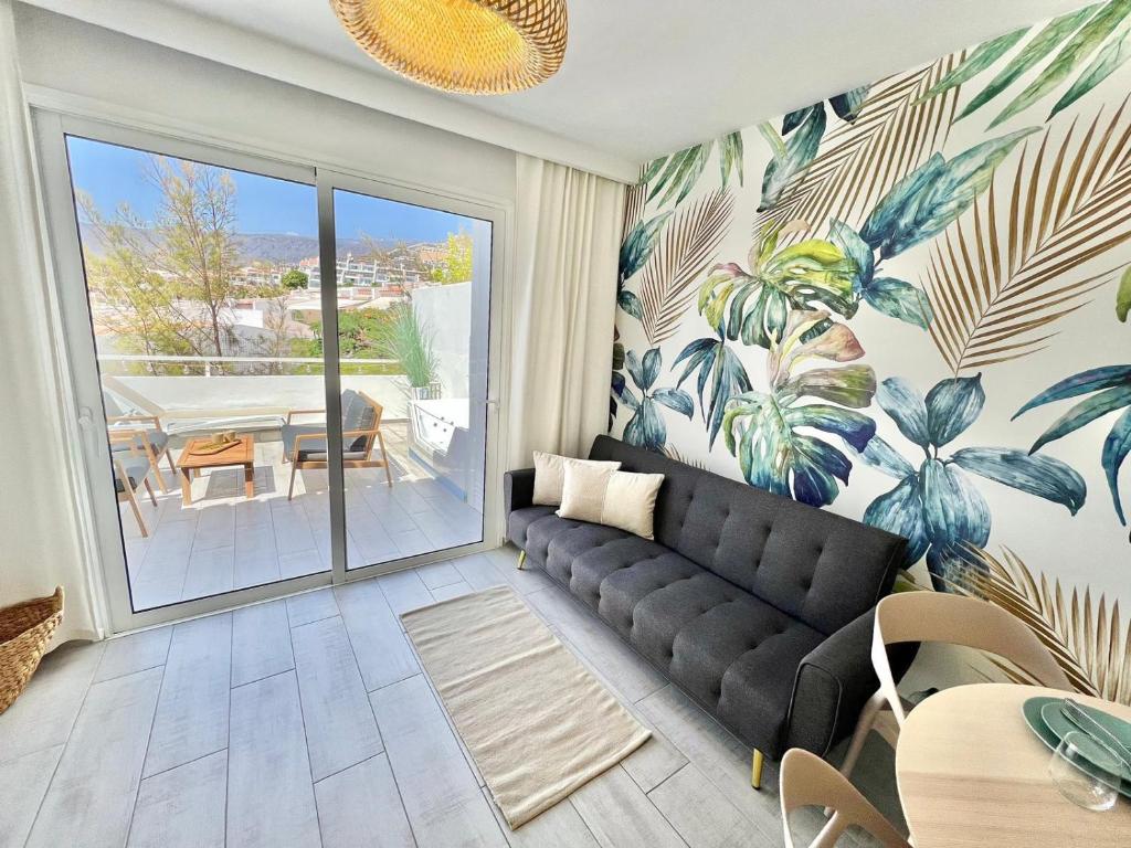 Happy Island, Adeje (precios actualizados 2025)