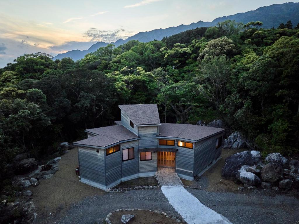 日照雨 SOBAE Stream Villa YAKUSHIMA Private villa on the river in the ...