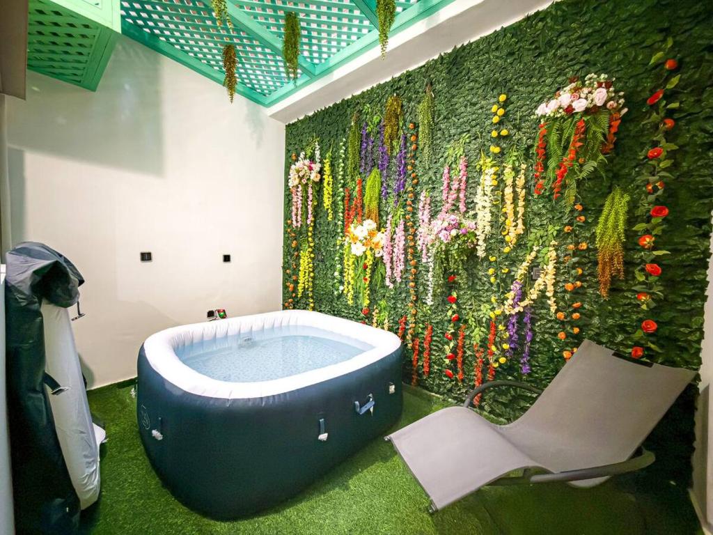 Séjour chic en ville Jacuzzi privé et Wi-Fi gratuit, Marrakesh ...