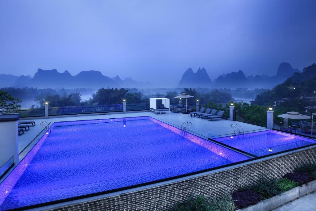 Yangshuo Lijiang Fuhai Riverside Resort Hotel, Yangshuo (prezzi ...