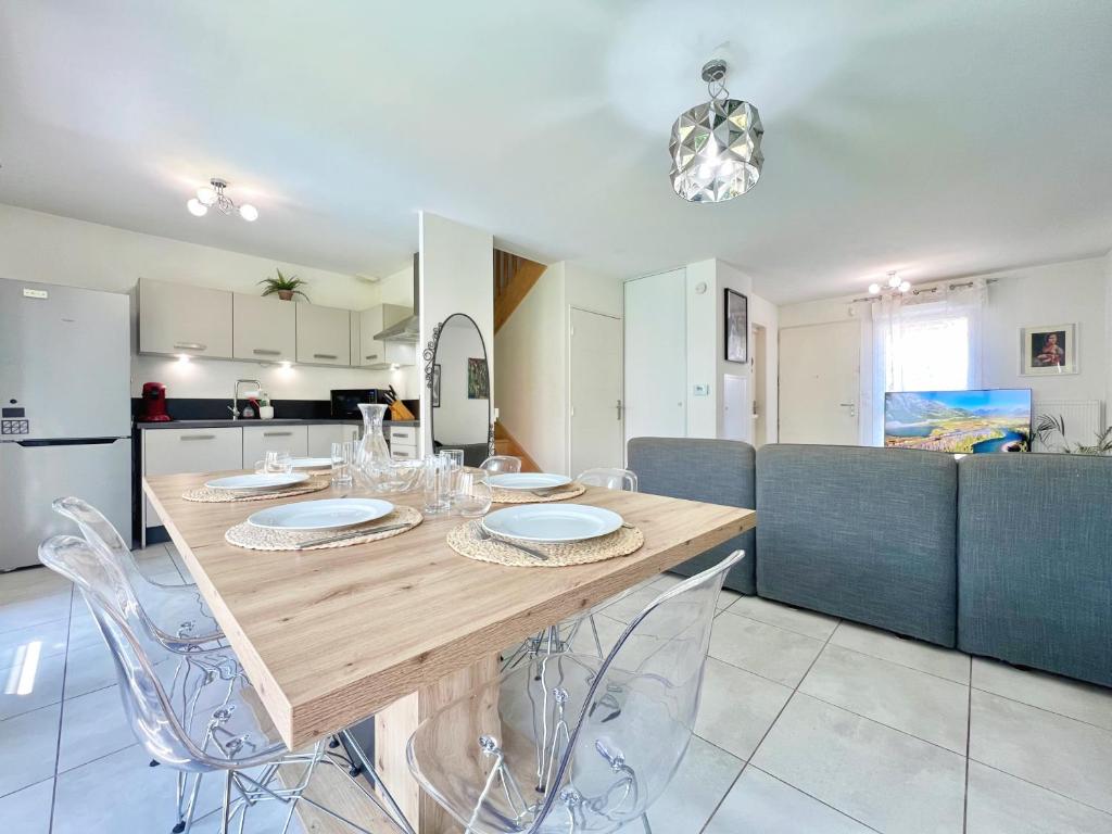 Casa Masena - 9 personnes, CLIM, Jardin, 7 lits, 2 WC, Istres (precios ...