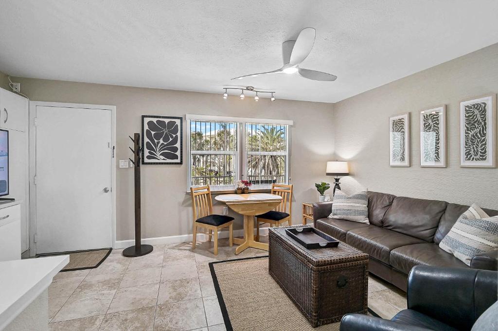 Gulf Holiday 16 Siesta Village, Siesta Key (updated prices 2026)