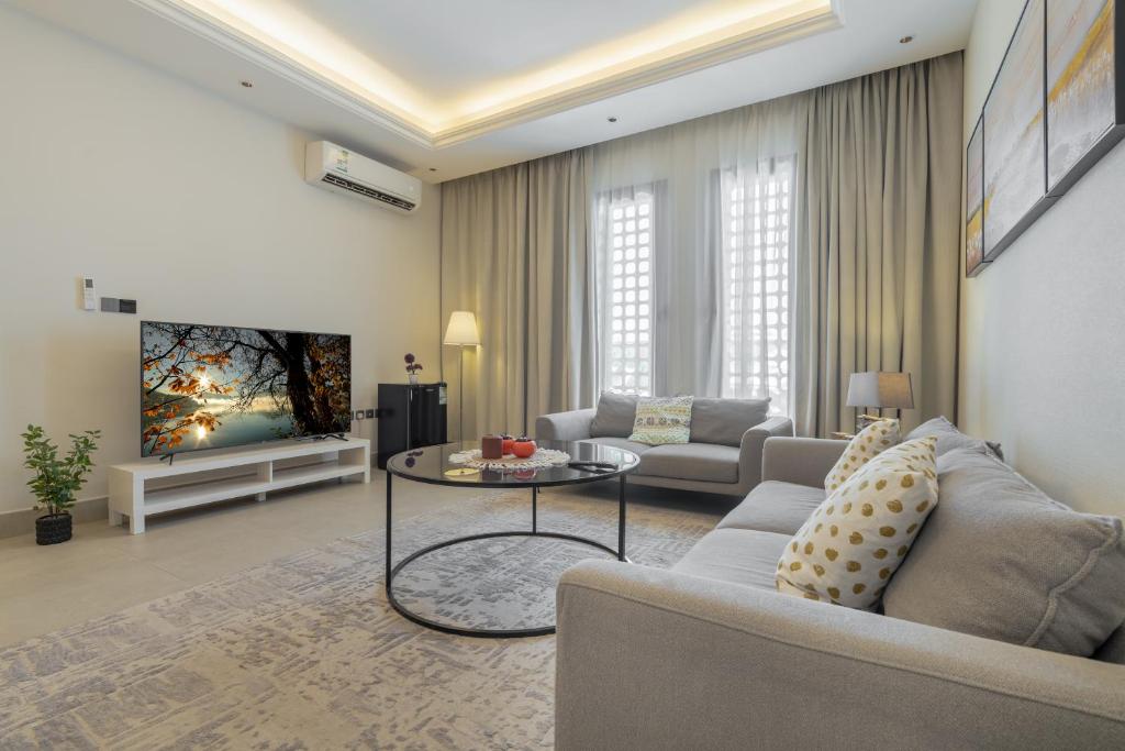 Modern 3-bedroom Apartment Quortobah, Riyadh (updated prices 2025)