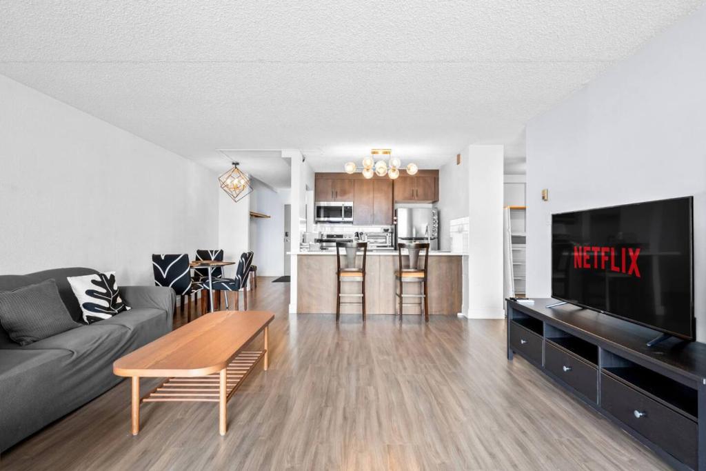 Central Downtown at Rocky Mountain Court with Gym, Court, Sauna and ...