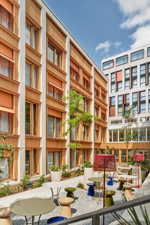 TRIBE Paris Pantin, Pantin (tarifs actualisés, 2025)