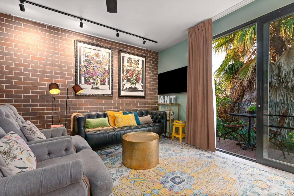 The Art Haus - Retro-Chic Hideaway near Local Gems, Sydney (updated prices 2025)