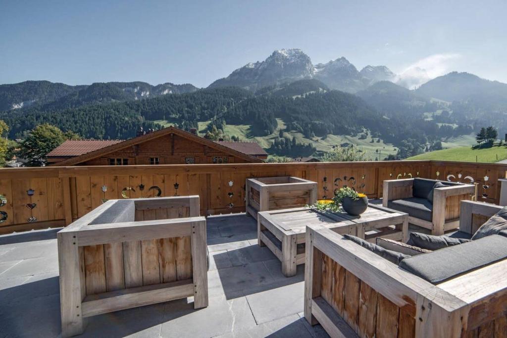 Super private Luxury Chalet with Hotel facilities, Rougemont (tarifs ...