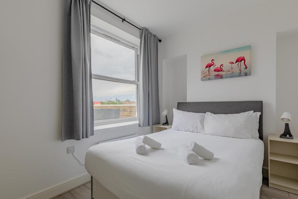 Modern and Cosy 1BD Flat near London Landmarks, London (updated prices ...