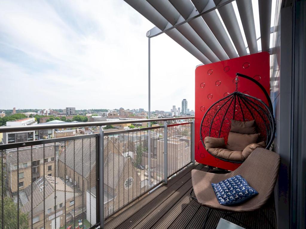 Style comfort in heart of SE8 Deptford London Pass the Keys, London ...