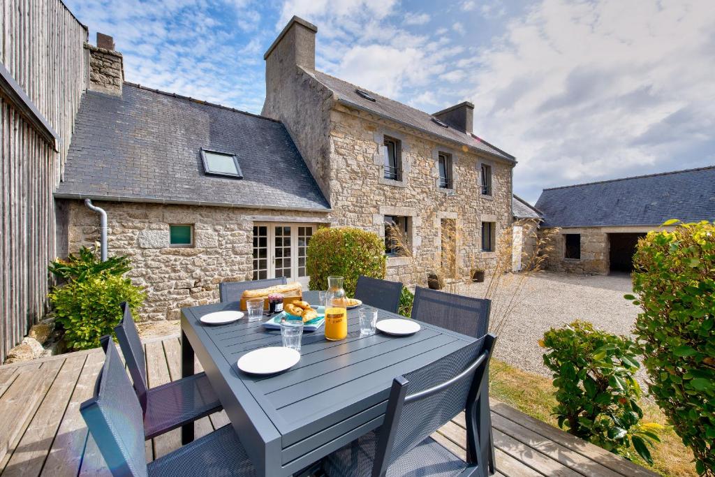 Gîte de vacances pour 6 avec jardin - 800 m plage, Kerlouan (updated ...