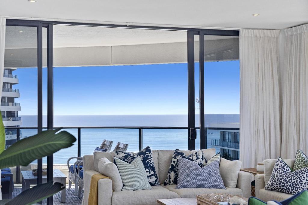 Luxury Oracle Tower 2 Ocean Views 32nd floor, Gold Coast (prezzi ...