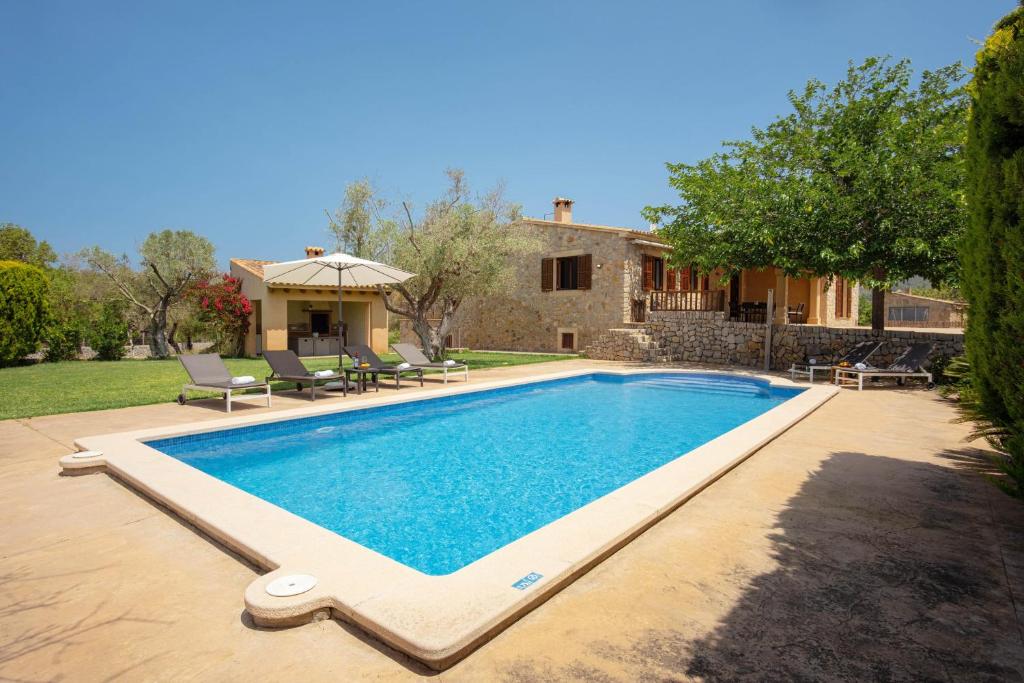 ES CLAPER - Beautiful estate with private pool and free Wi-Fi in Artà,‏ ארטה (מחירים מעודכנים ל ...