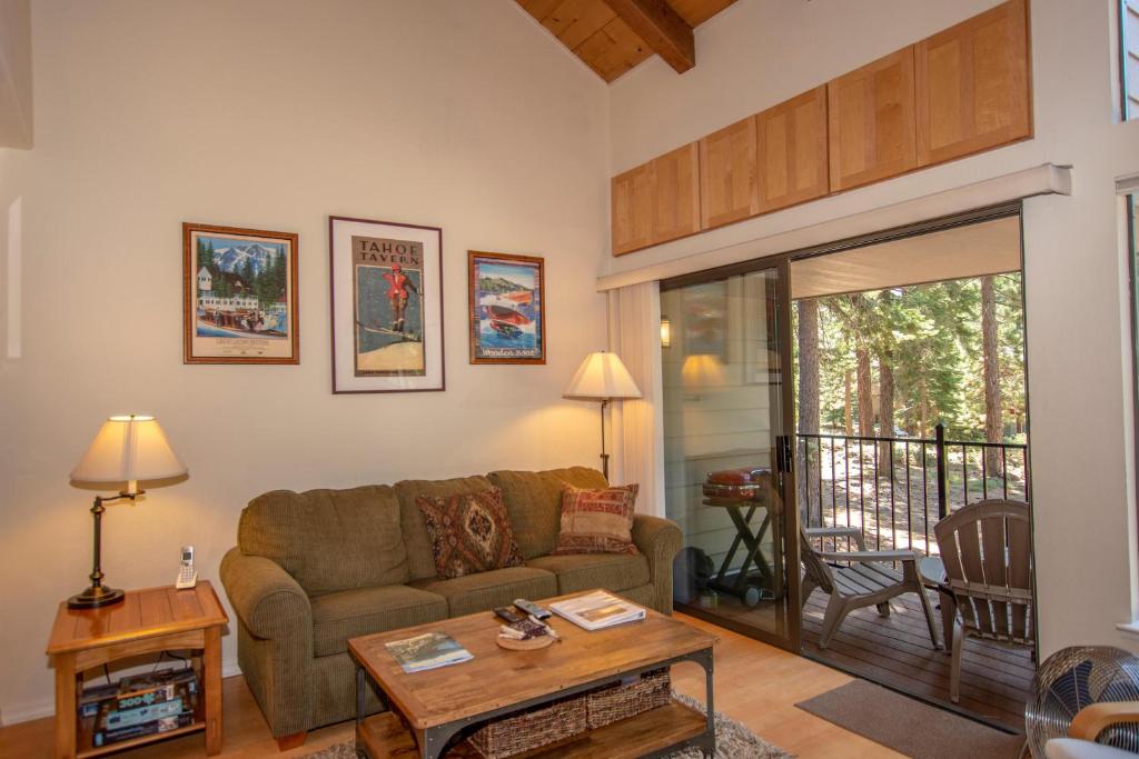 Carnelian Woods # 11 By Hauserman Rentals, Carnelian Bay (оновлені ціни ...