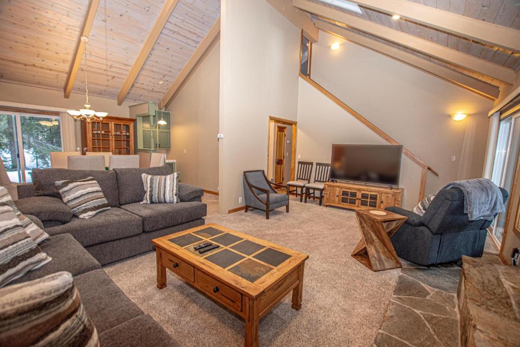 Knobcone Cabin by Hauserman Rental Group، Tahoma (أسعار محدثة لعام 2026)