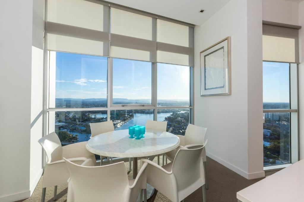 Artique Surfers Paradise - Official, Gold Coast (updated prices 2025)