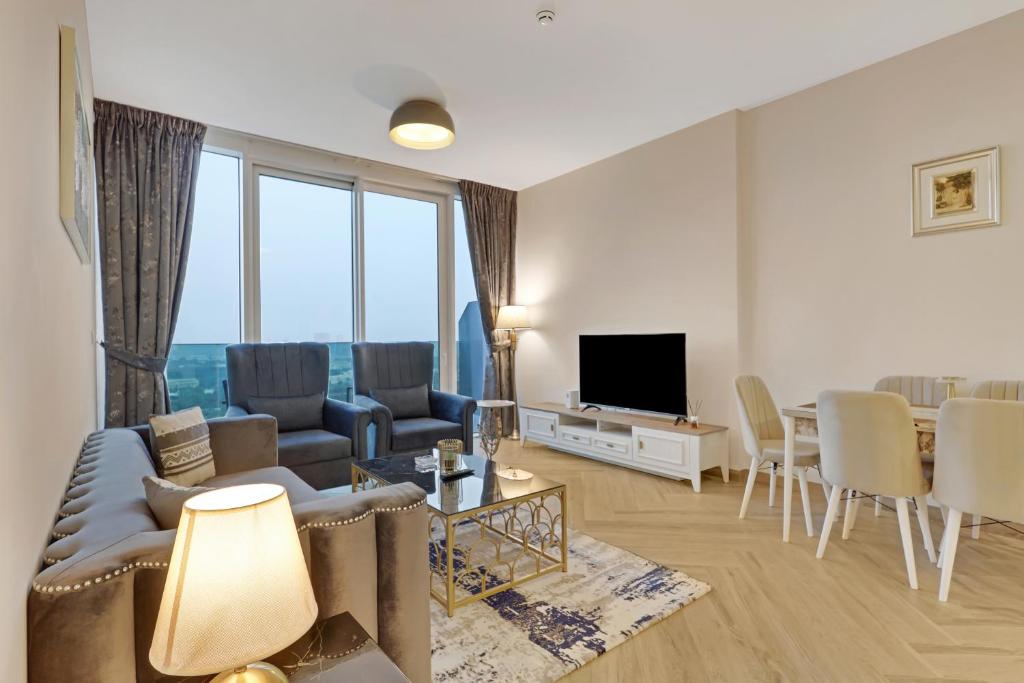 1 Residences High-Floor Apt with City View, Al Kifaf, Dubai ...