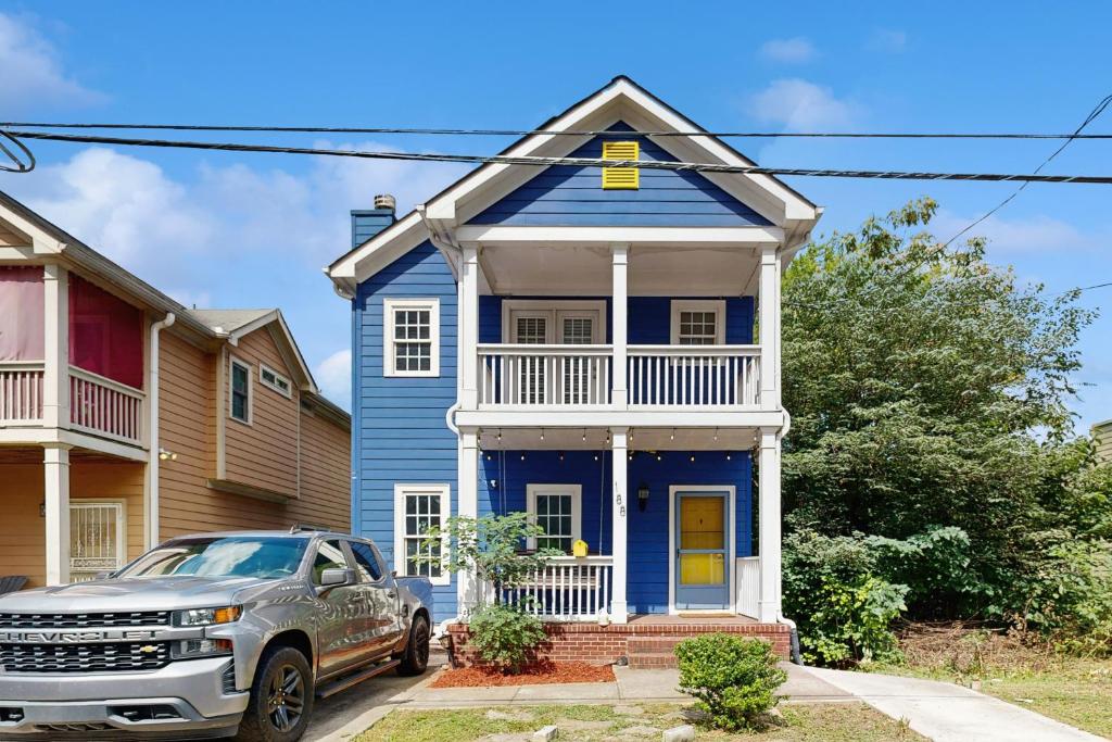 The Buzzing Blue Nest, Atlanta (updated prices 2025)