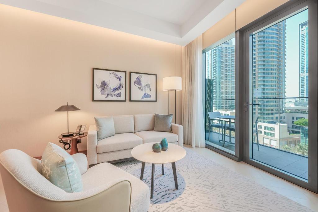 Modern 1BR Apt - Monthly Rental Only - Available Sept 1 - 30, 2025 and Bills Included, Dubai ...