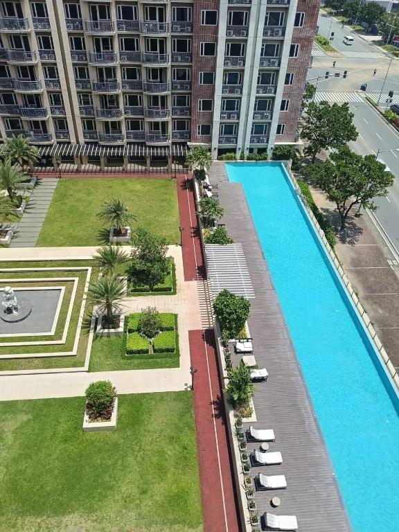 WP1102 Facing pool view near MOA, Manila (updated prices 2026)