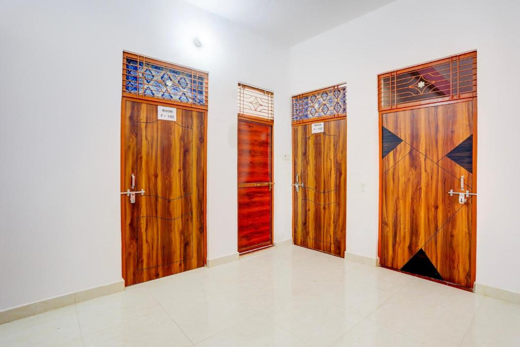 SPOT ON S K Hotel, Prayagraj (updated prices 2025)