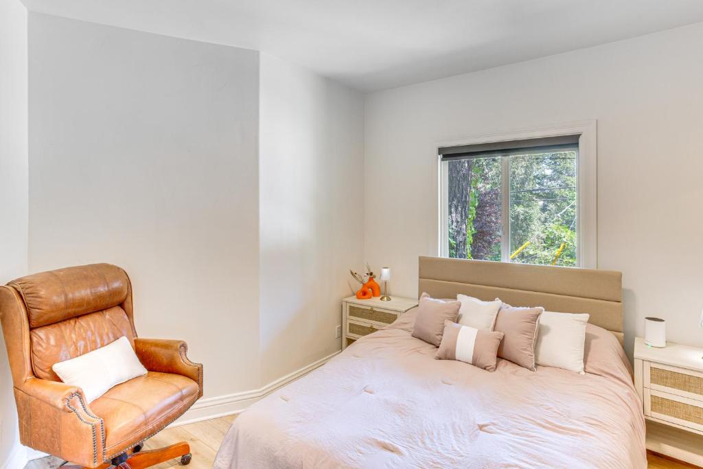 1 Mi to Lake Gregory Alpine Gem with Covered Patio, Crestline ...