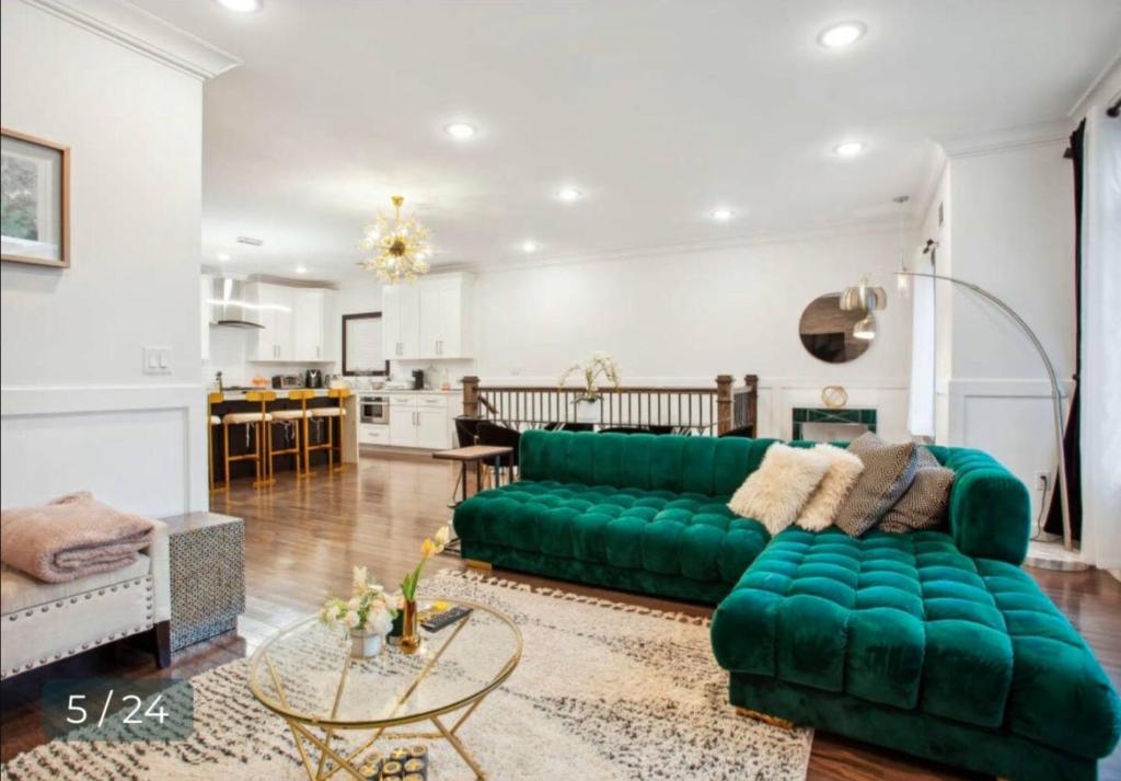 Contemporary Luxury 3 Bdr Apt for 6 with Free Parking,‏ ג'רזי סיטי ...