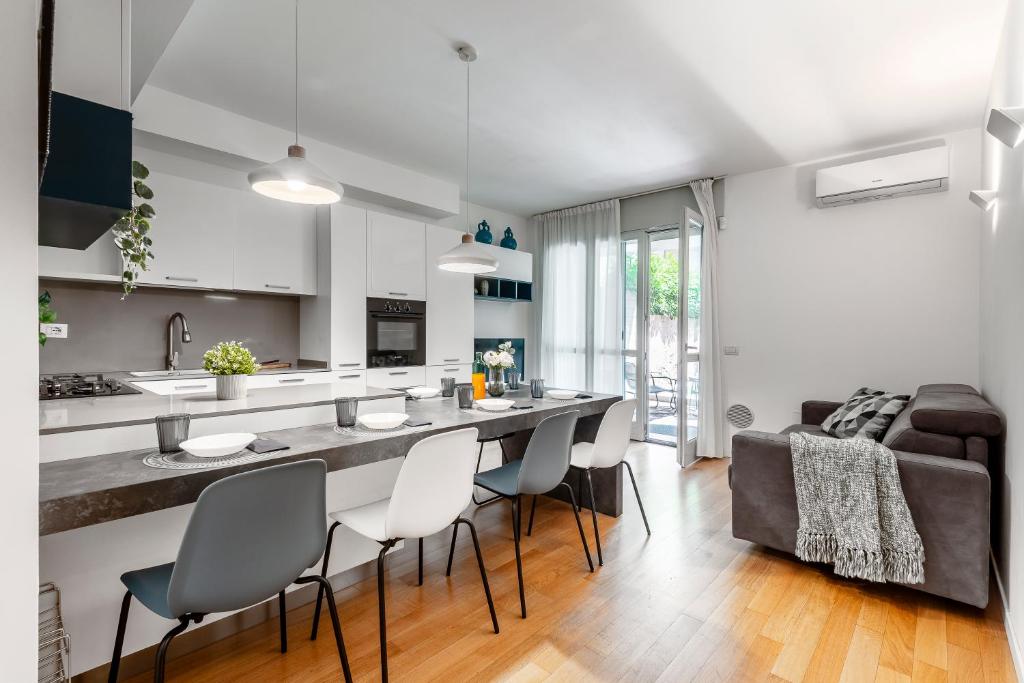 StayEasy Gargano - Stylish Apt with Private Yard, Milano (nove cijene ...