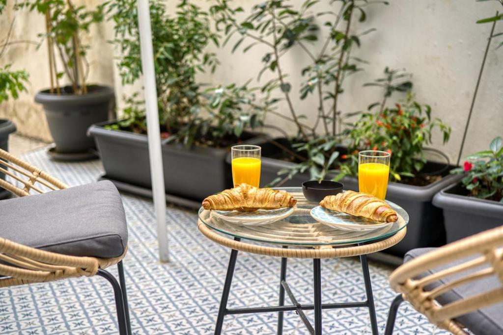 NANA - A lovely studio & patio, Varnava, Pagrati, Афины (актуальные ...